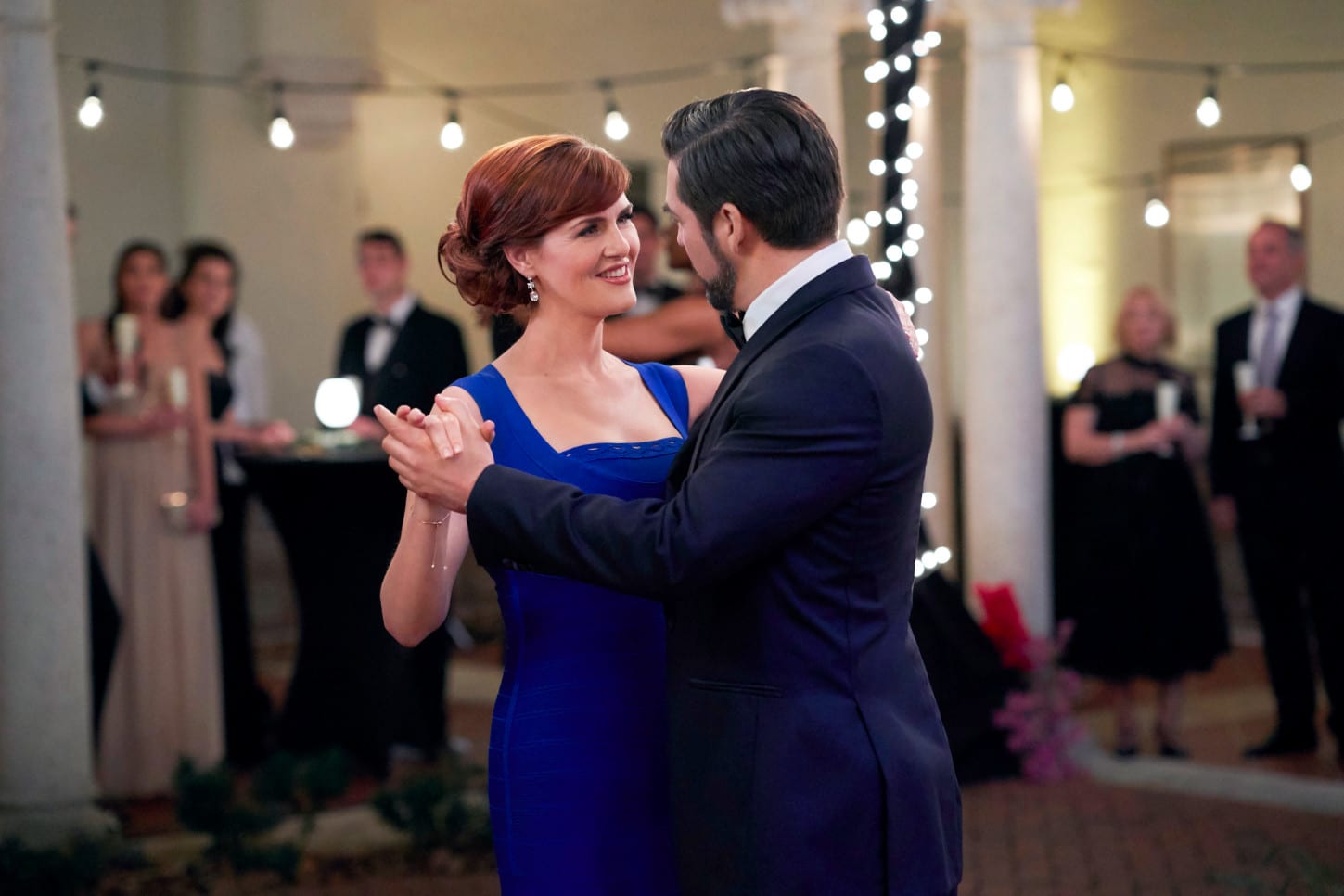 Sara Rue Says Her Childhood Garden Inspired Her New Hallmark Movie True ...