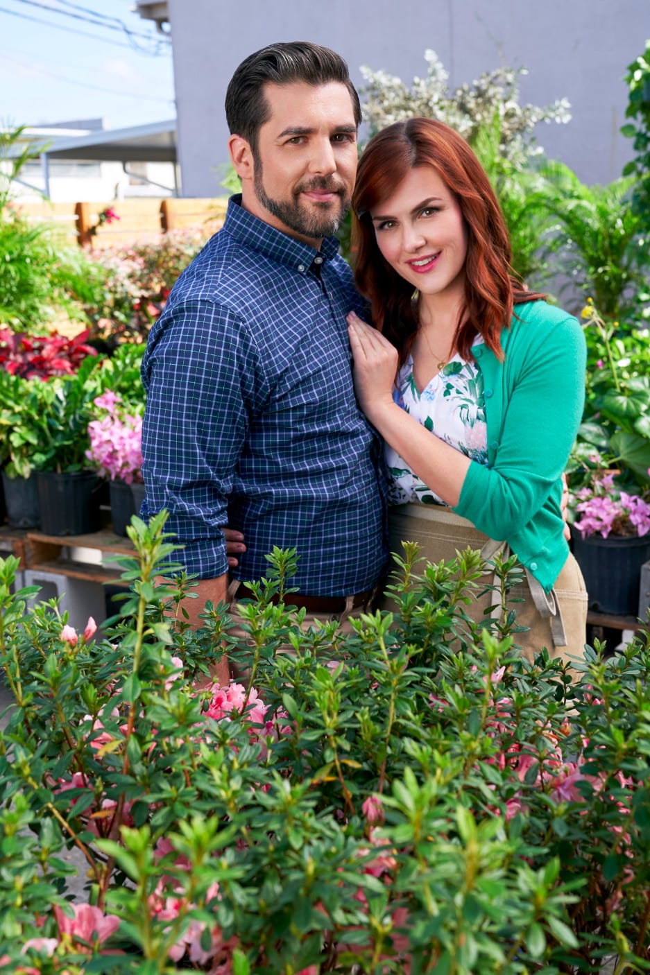 Sara Rue Says Her Childhood Garden Inspired Her New Hallmark Movie True ...