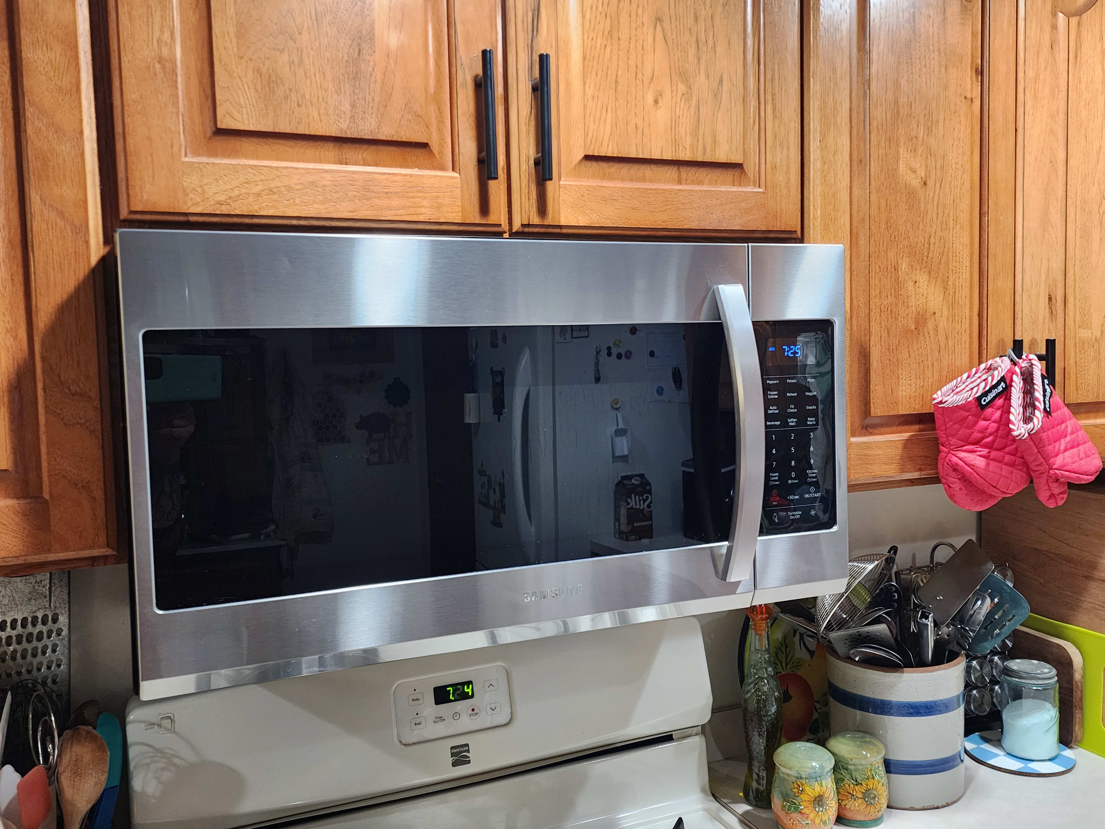 How To Clean a Microwave: Easy Step-By-Step Guide - Parade Home & Garden