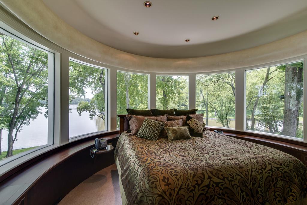 See Inside Reba McEntire's Picture-Perfect $7.9 Million Tennessee ...