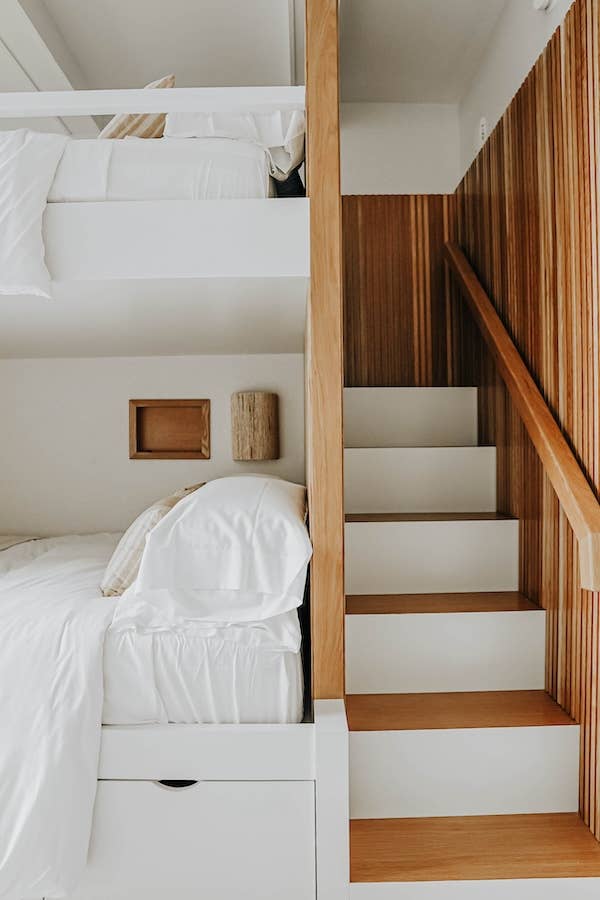 25 Small Bedroom Storage Ideas (With Photos, Expert Tips) - Parade Home ...