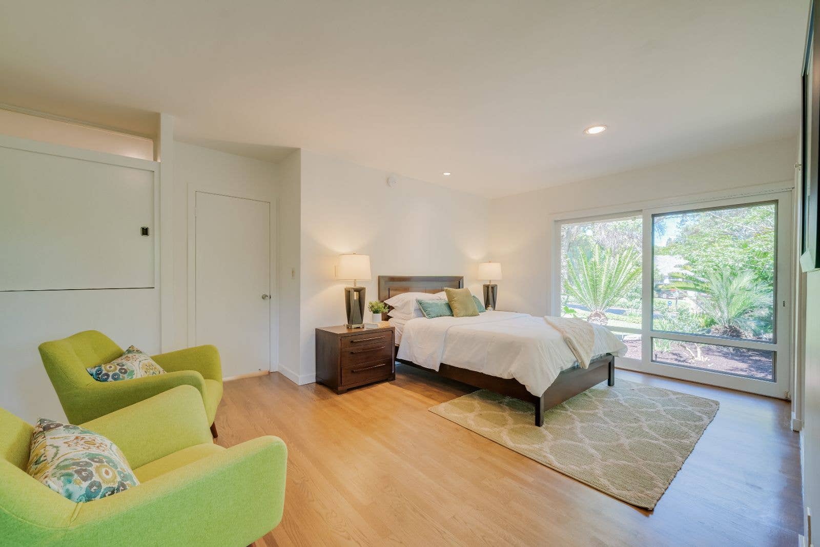 Golden Girls House for Sale—Golden Girls House Photos and Pictures ...