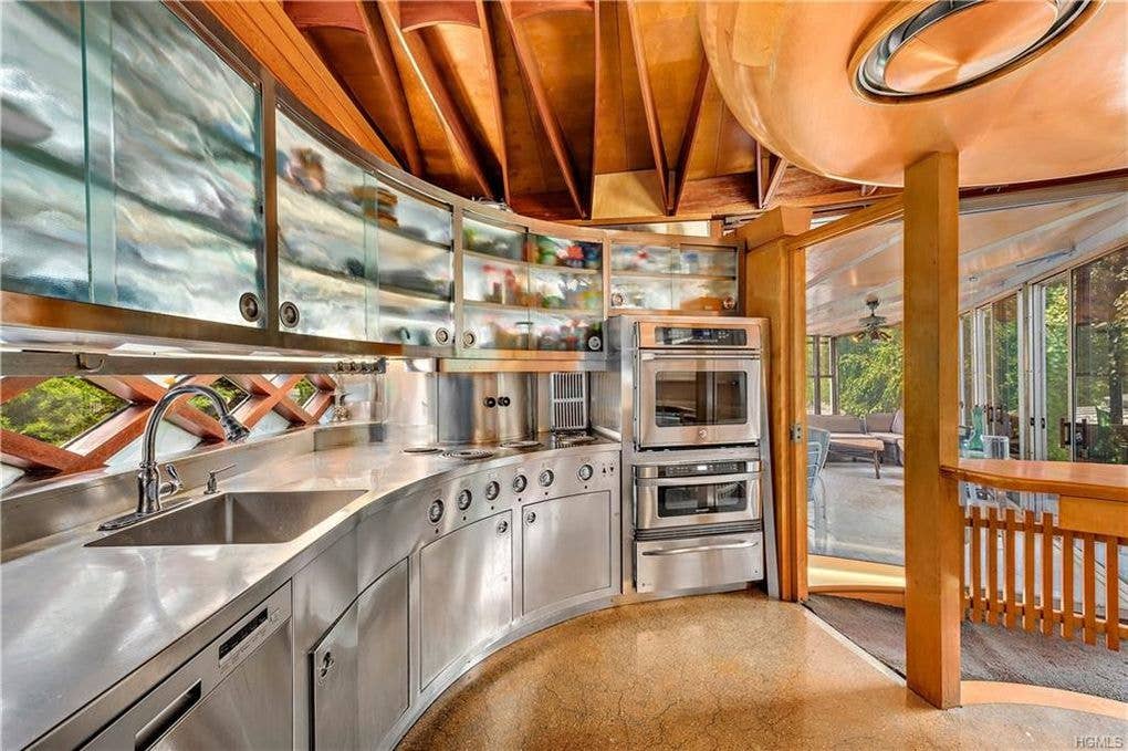 See Inside Jackie Gleason's Amazing 'UFO House' - Parade Home & Garden