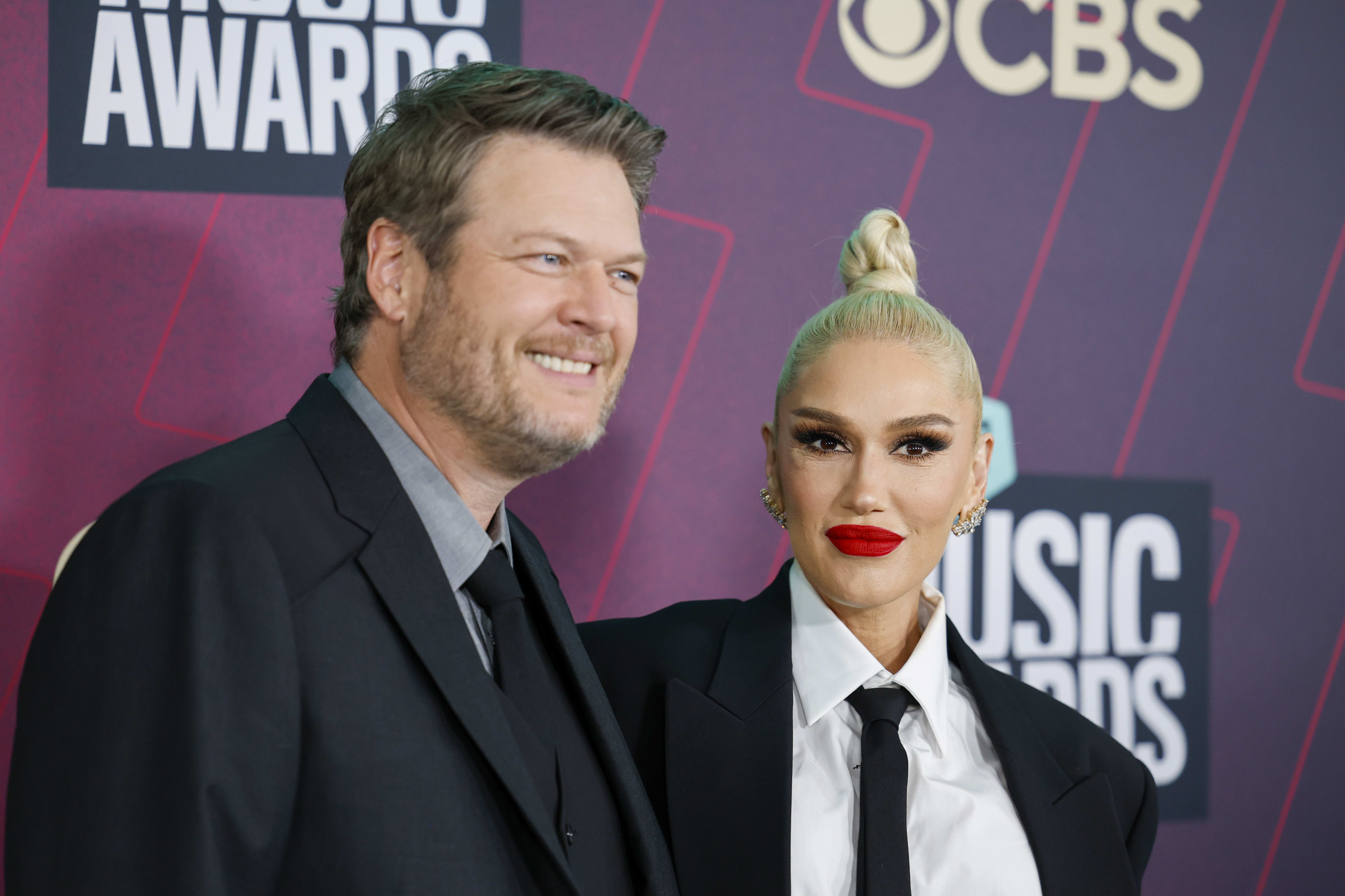 Gwen Stefani Gives Glimpse Into 'Oklahoma Life' With Blake Shelton ...