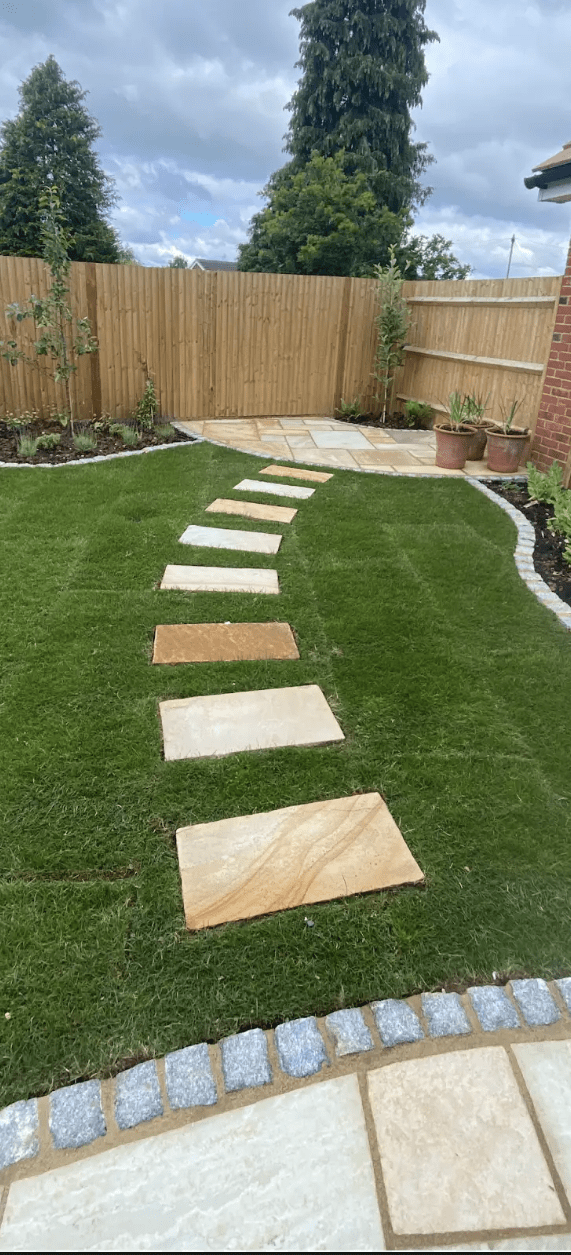 35 Landscape Edging Ideas for an Extra Classy Lawn and Garden - Parade ...