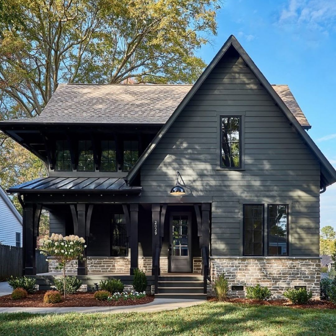 40 Exterior House Color Combos for Inviting Curb Appeal, According to a ...