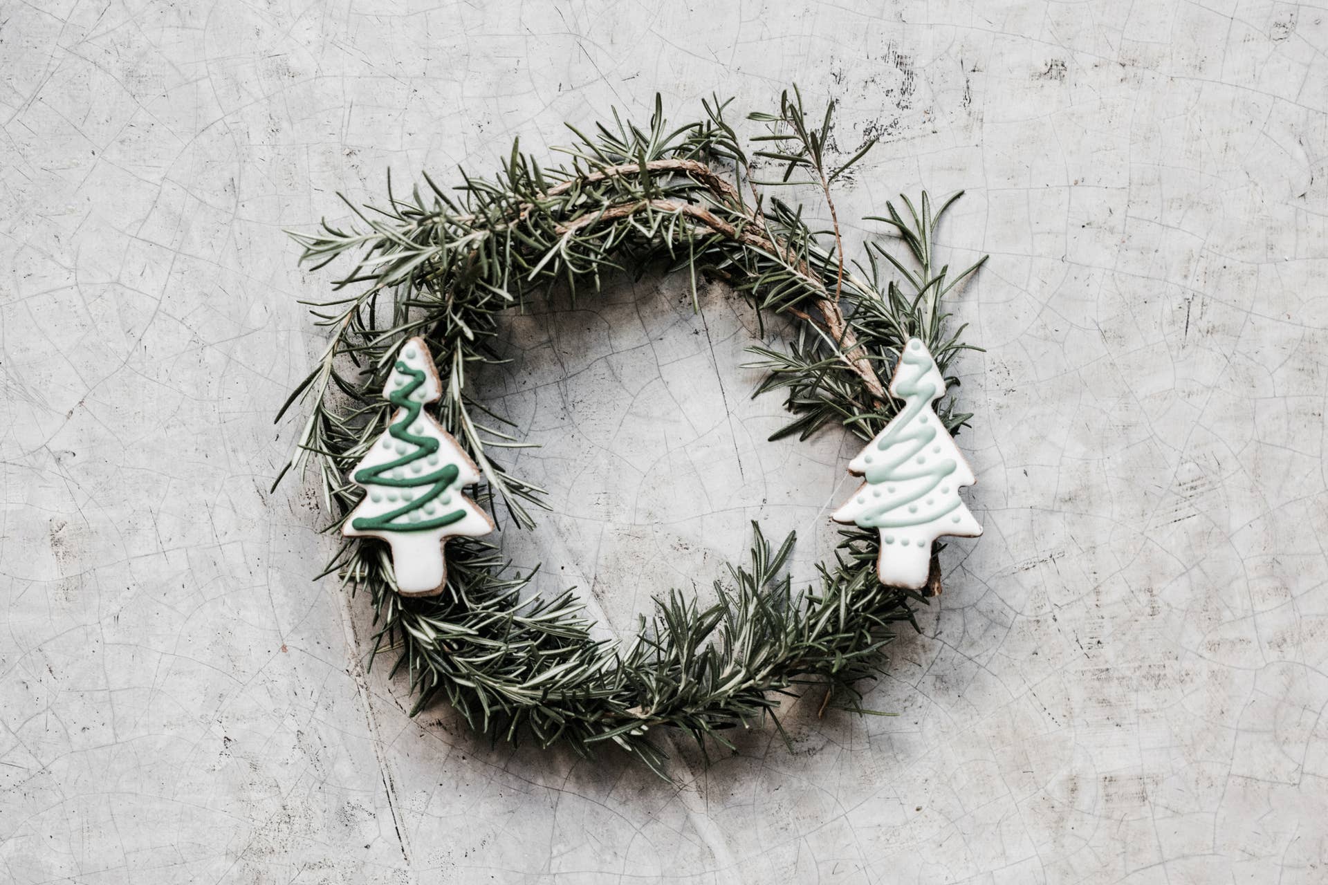 50 Creative Christmas Wreath Ideas for Your Holiday Home Décor - Parade ...