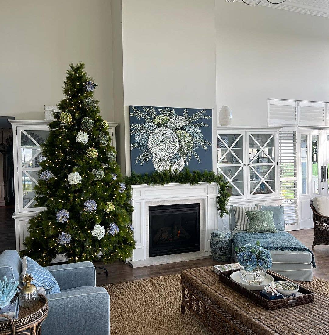 40 Christmas Tree Themes to Try Out in 2024 - Parade Home & Garden