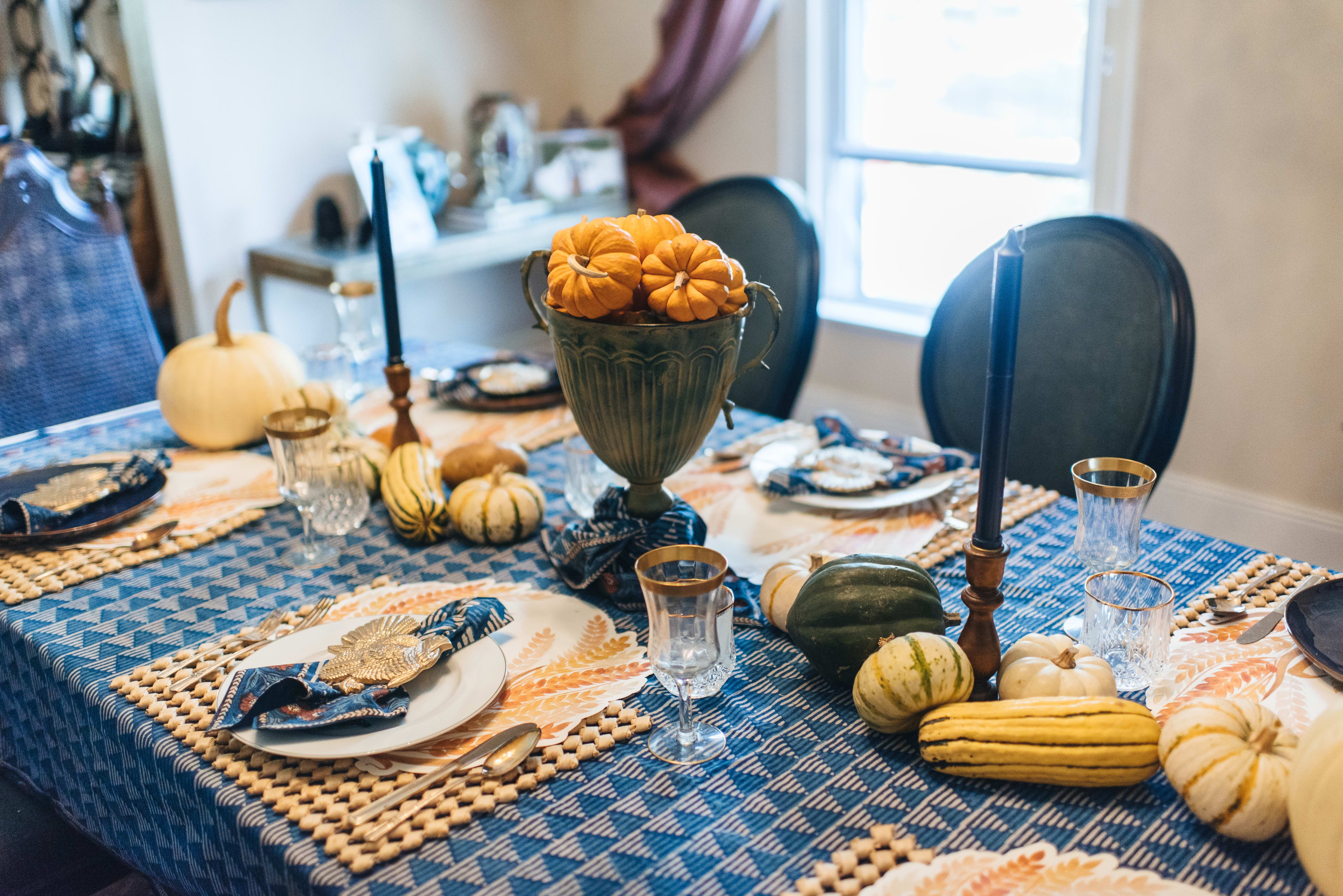 61 Stylish Thanksgiving Table Decor and Setting Ideas - Parade Home ...