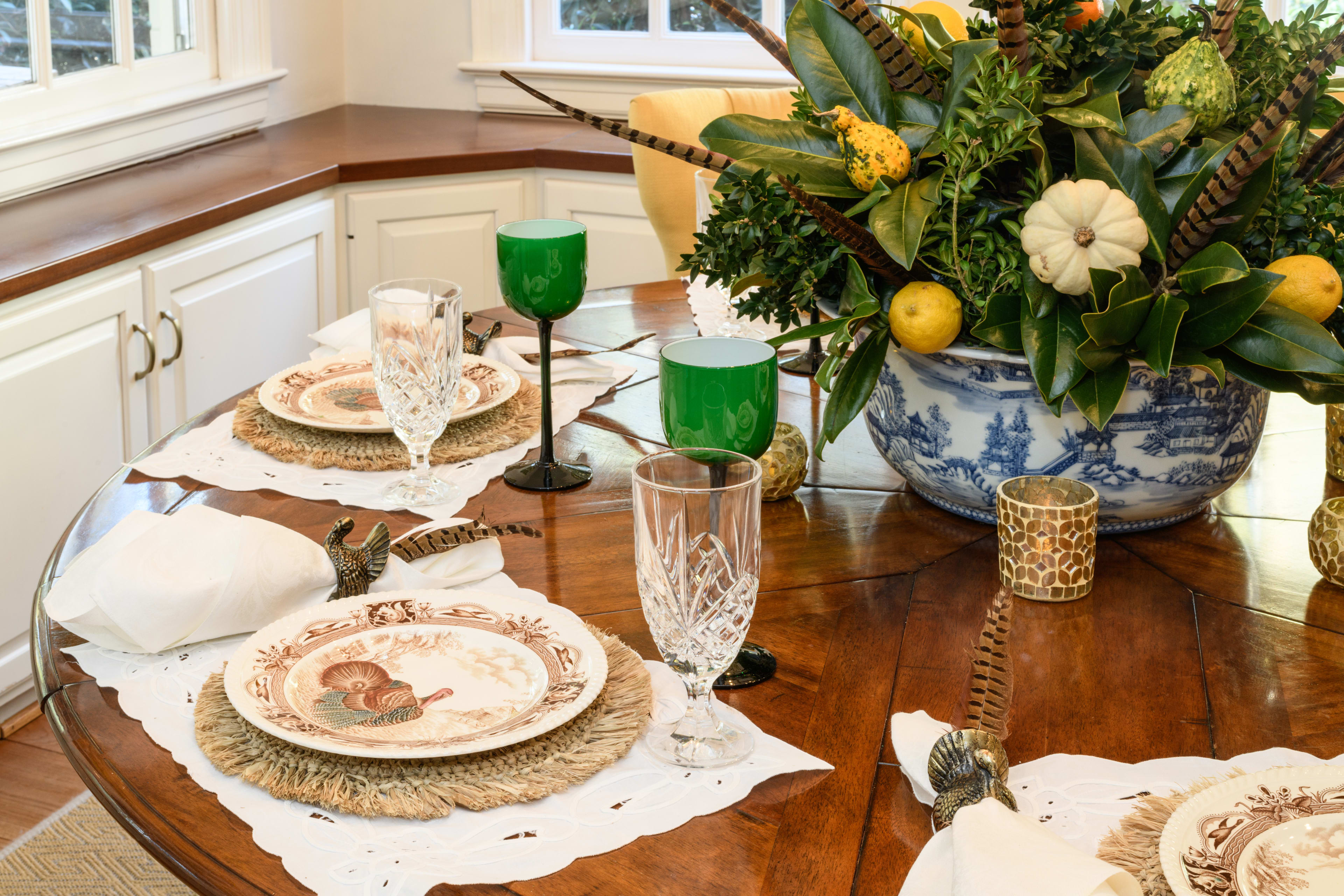 60 Stylish Thanksgiving Table Decor and Setting Ideas - Parade Home ...