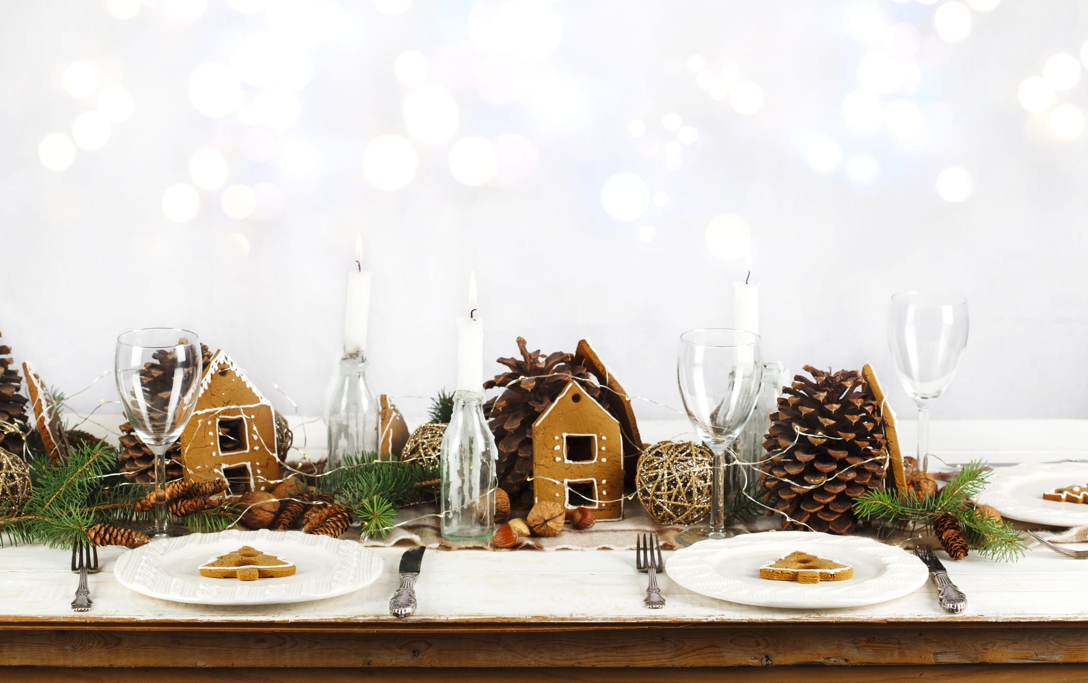 25 Creative Christmas Table Decorations to Invite Festivity This ...