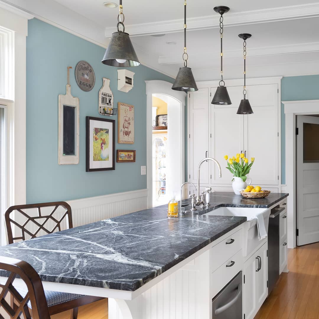 15 Soapstone Countertops Ideas That’ll Transform Your Kitchen - Parade ...