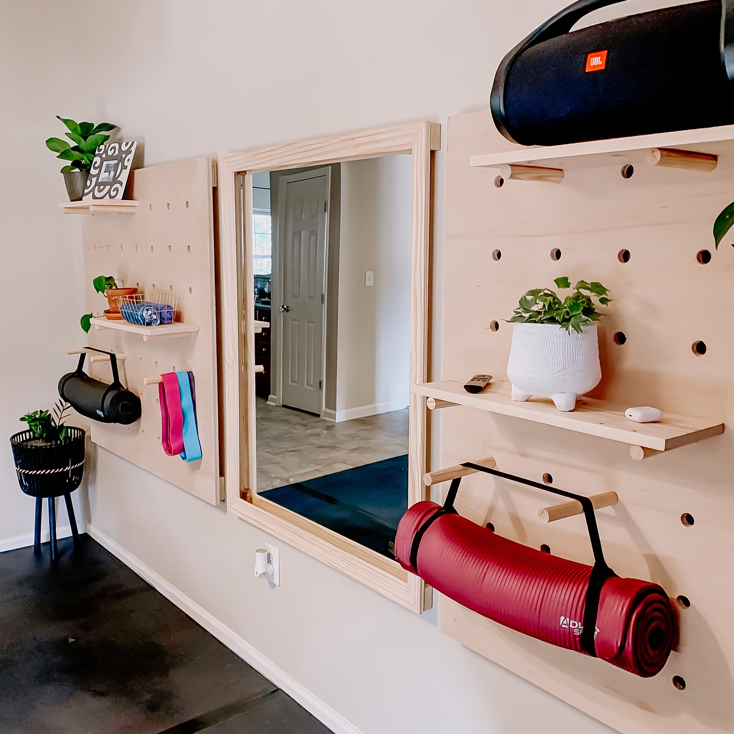 22 Small Home Gym Ideas that Fit Fitness into Any Space - Parade Home ...