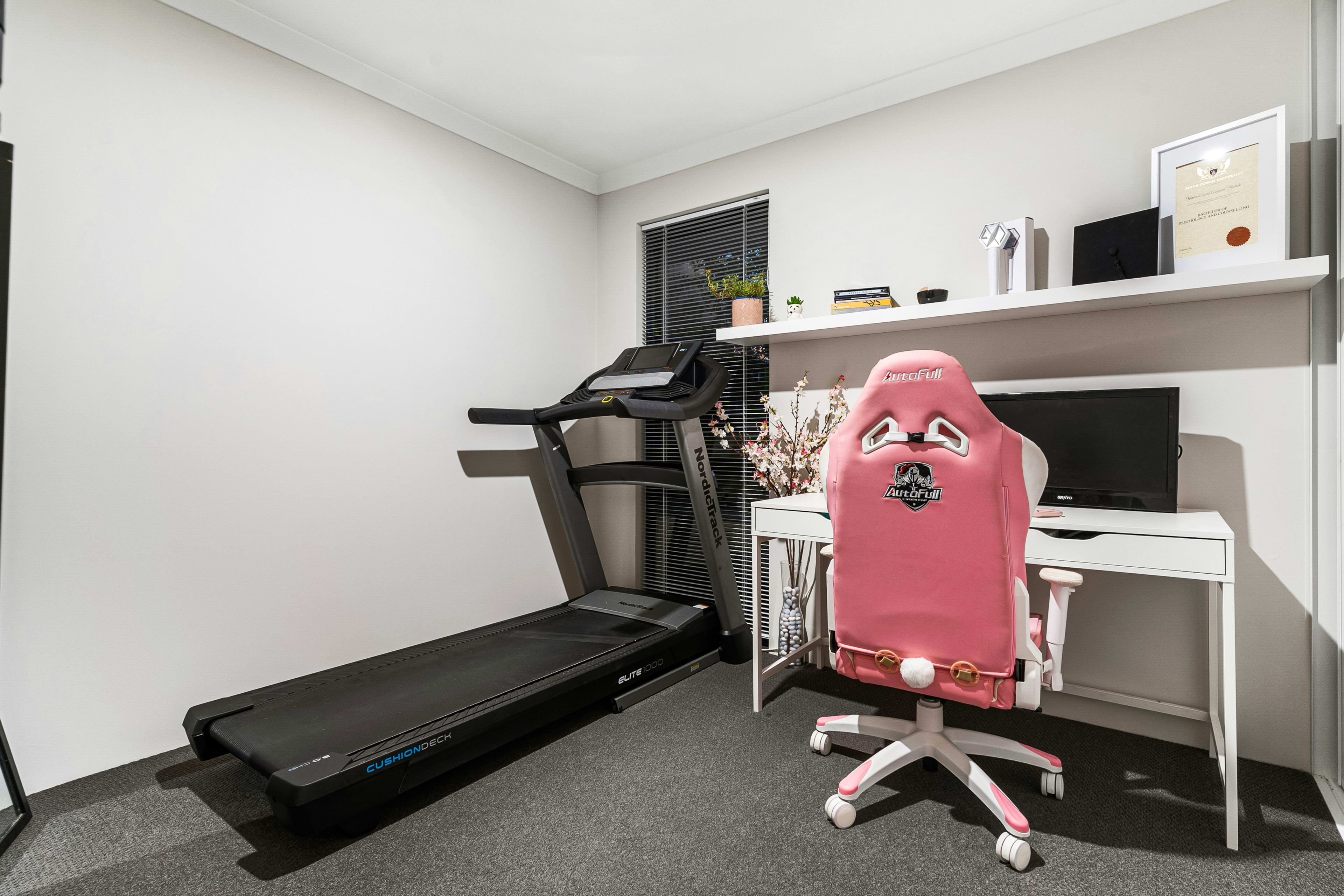 22 Small Home Gym Ideas that Fit Fitness into Any Space - Parade Home ...