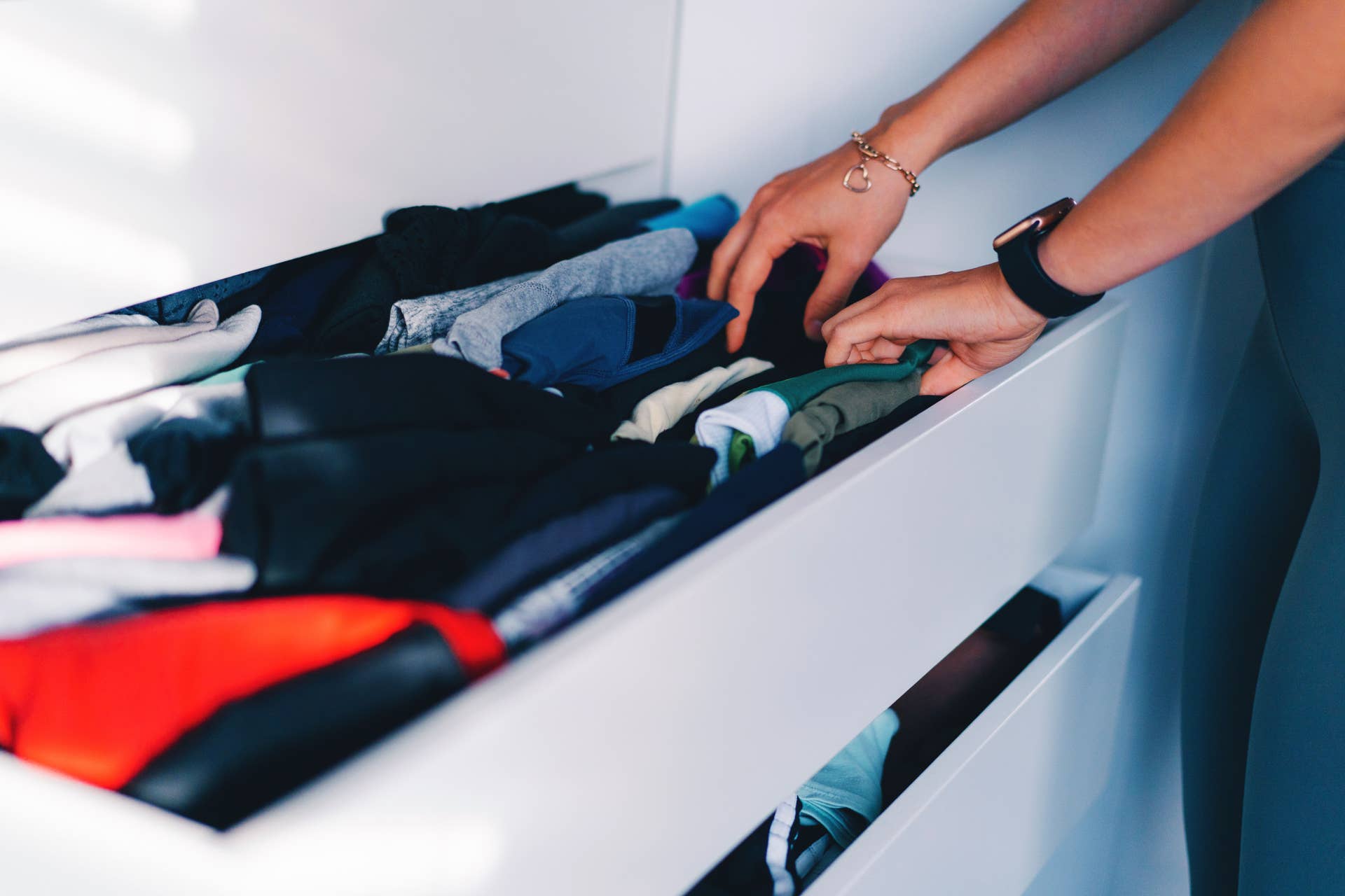 25 Bedroom Organization Ideas for a Neat and Serene Space in 2025 ...