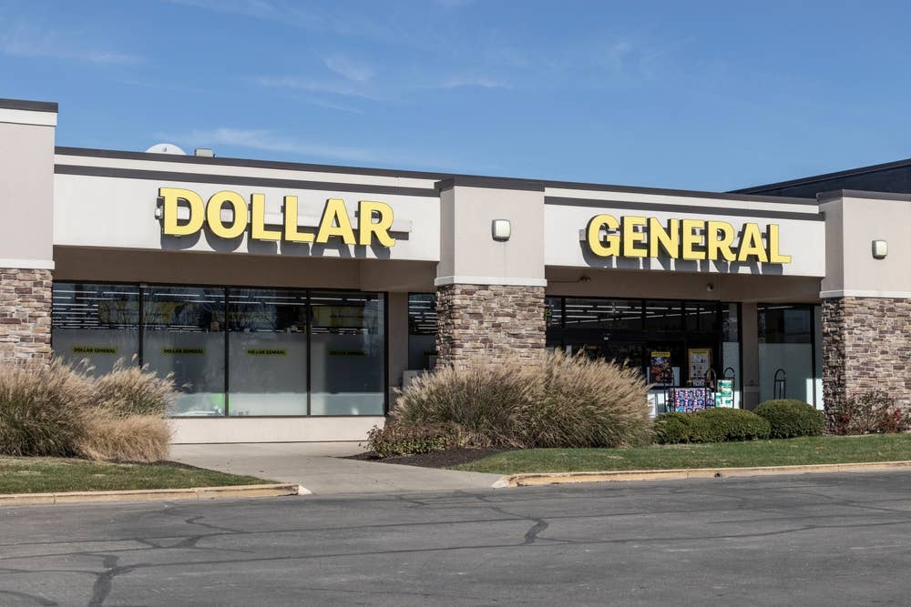 Dollar General's Decor Selection Has Shoppers Impressed - Parade Home ...