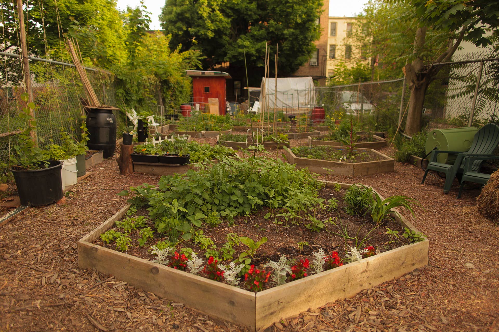 39 Raised Garden Bed Ideas - Parade Home & Garden