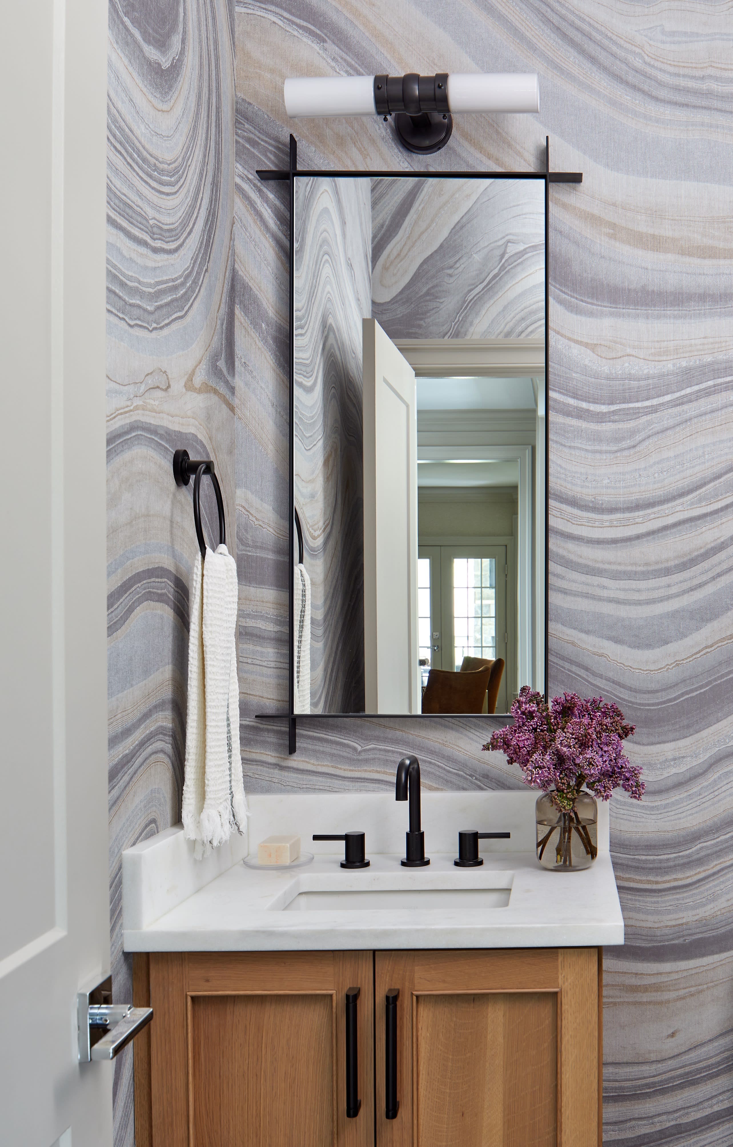 20 Powder Room Wallpaper Ideas to Make This Small Space Pop - Parade ...