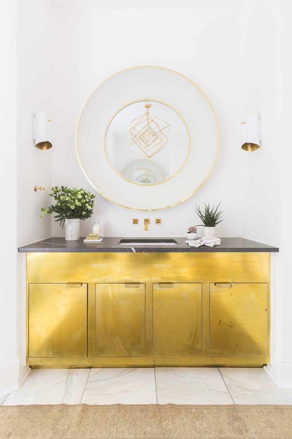 18 Bathroom Vanity Ideas That Instantly Make Spaces Look Luxe - Parade ...