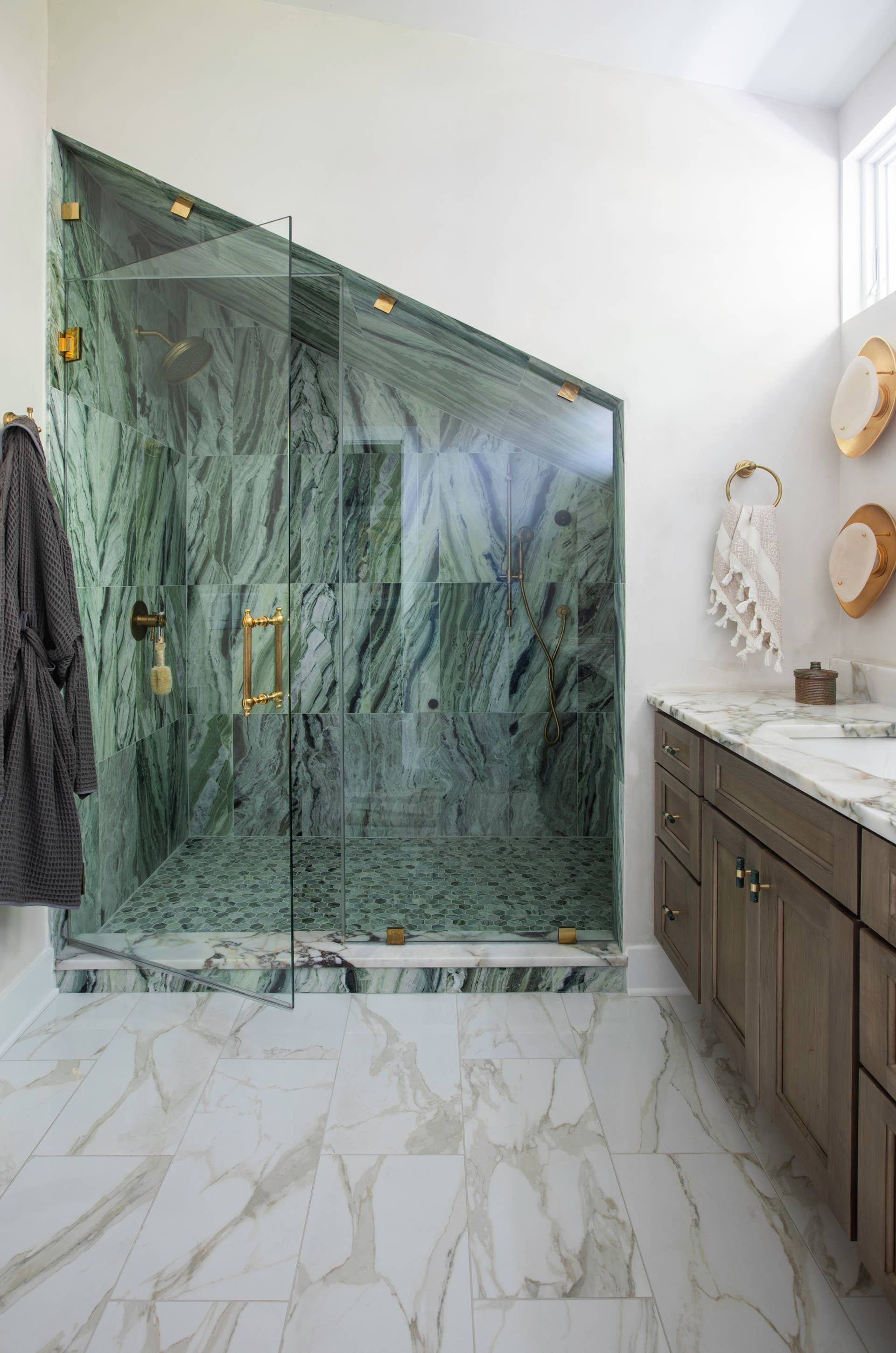 22 Shower Tile Ideas That Wow - Parade Home & Garden