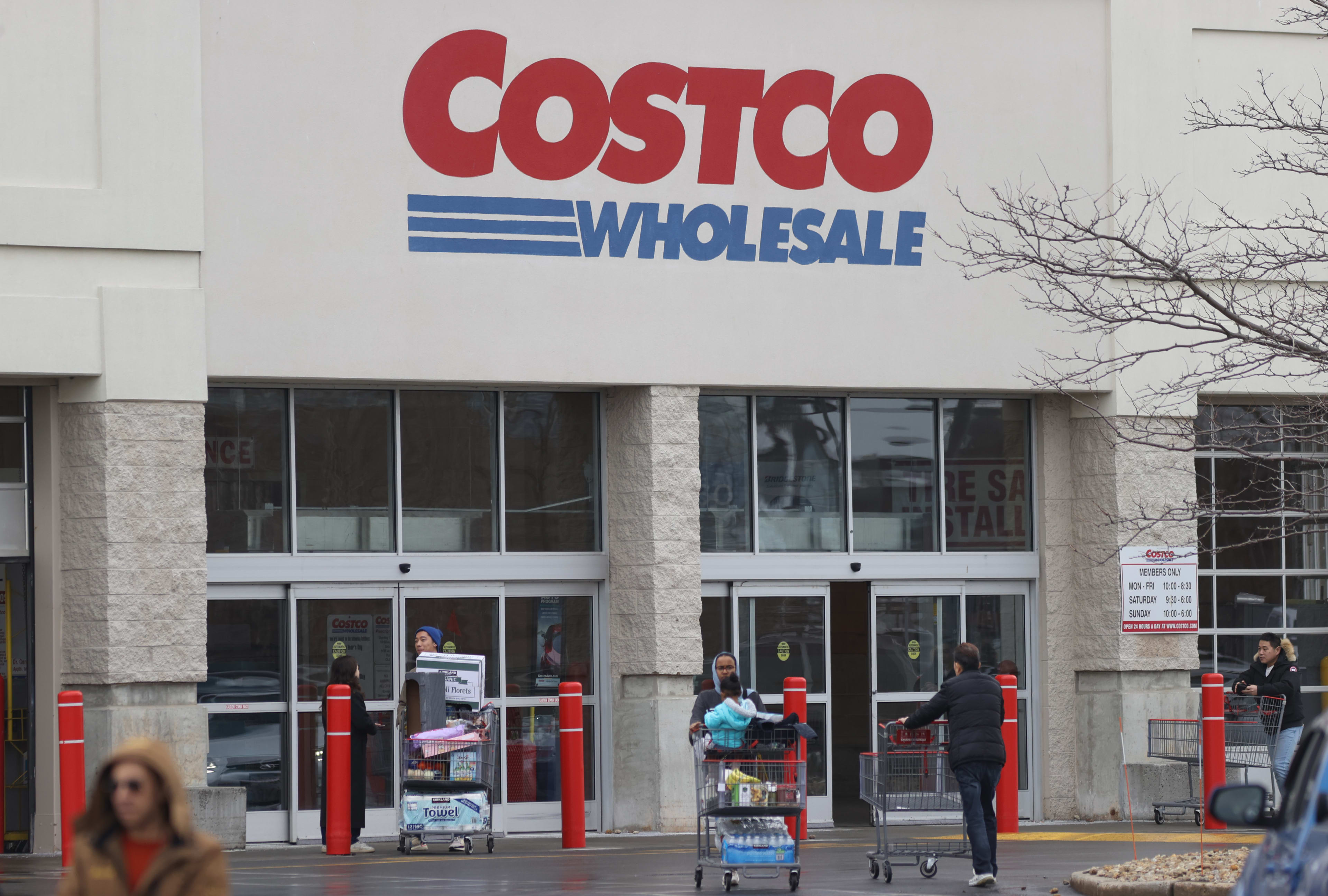 Costco vs. Sam’s Club: Which Will Save You More on Groceries? - Parade Home & Garden