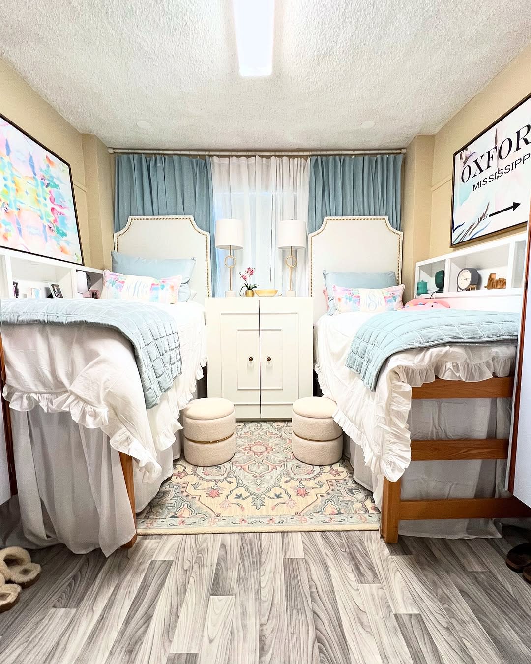 19 Dorm Room Ideas to Make It Feel Like Home - Parade Home & Garden