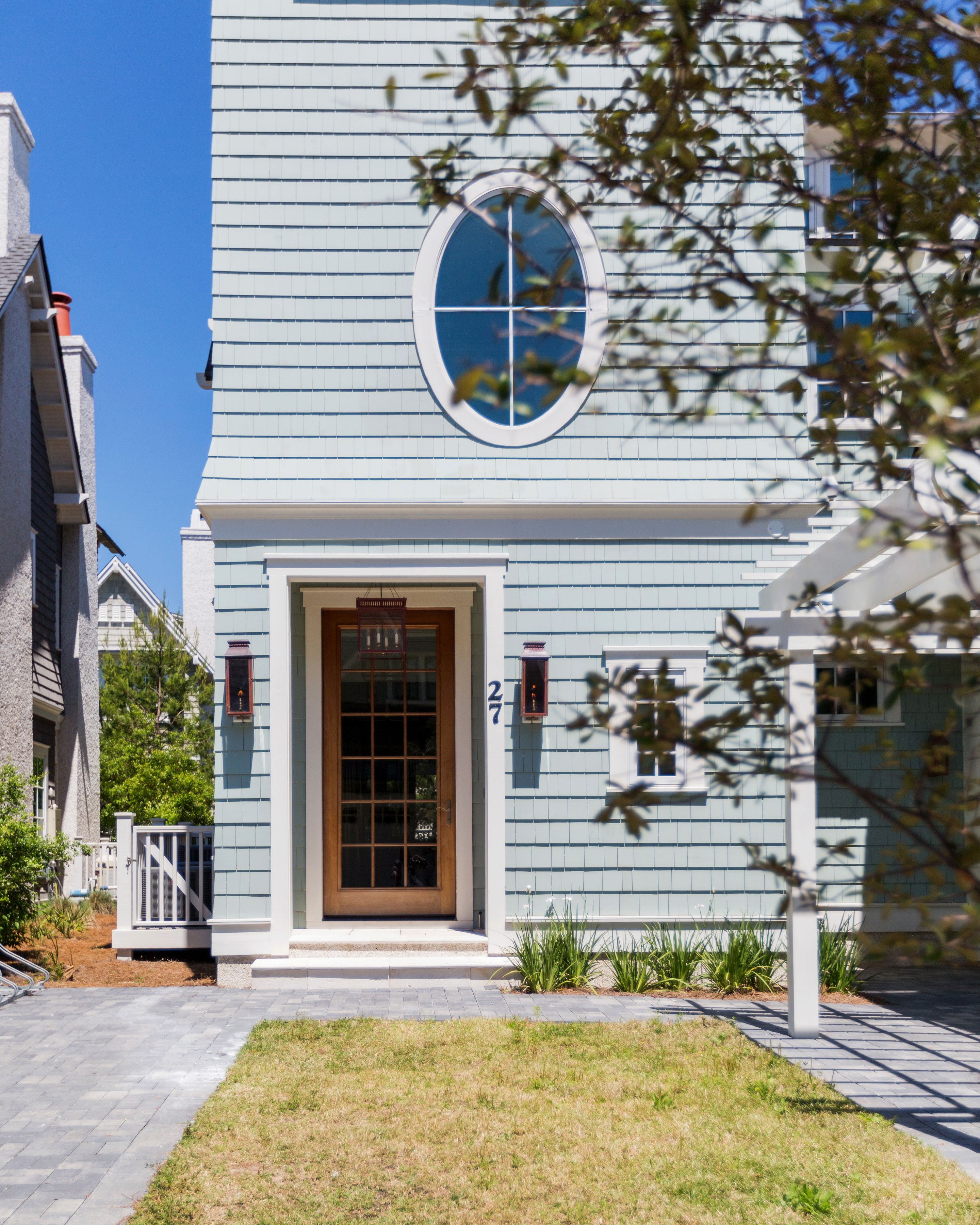 12 Exterior Paint Colors to Up Your Home’s Curb Appeal - Parade Home ...