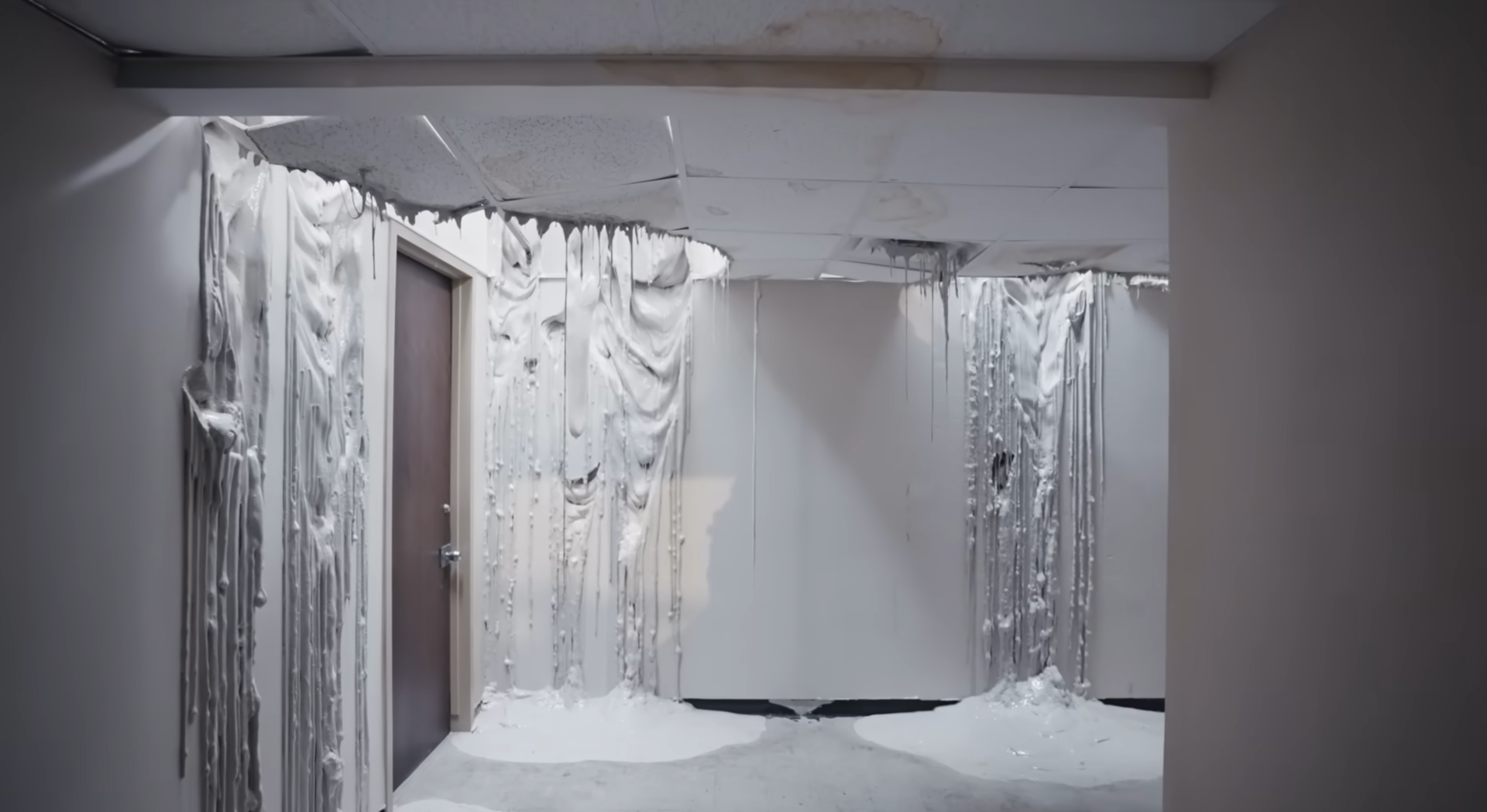 'Stranger Things' Set Tour: Upside Down, Hawkins Lab and More - Parade ...